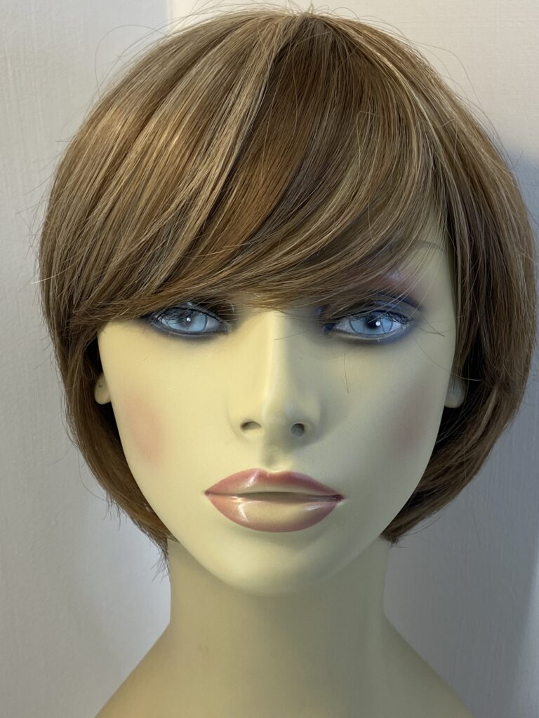 Superb light brown highlighted wig. Blss3360 – Wigbank